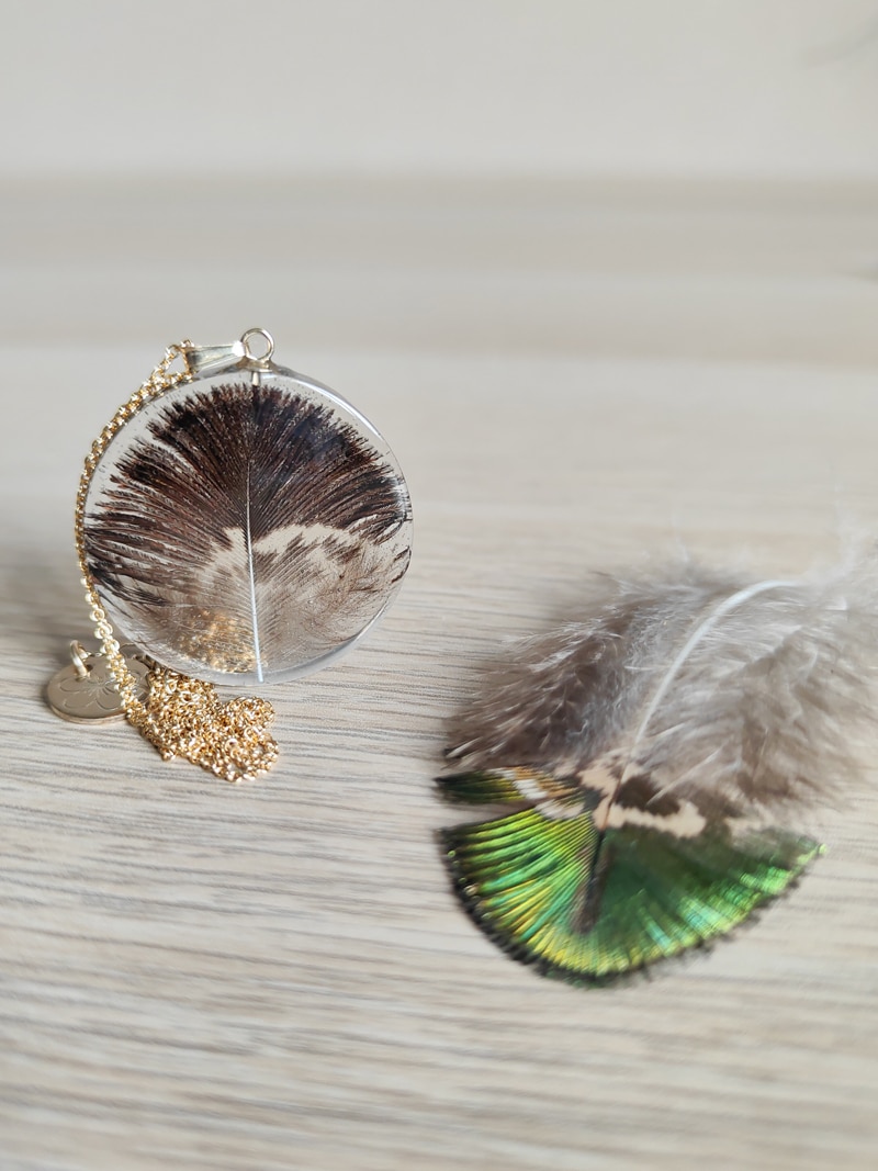 Collier plume de paon - Fleur de cerise